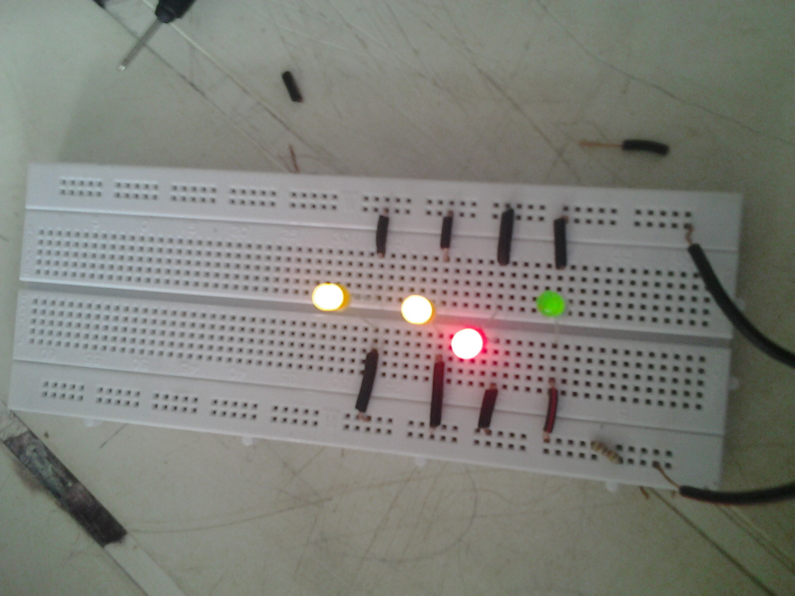 circuitos electricos: PROTOBOARD EN LABORATORIO