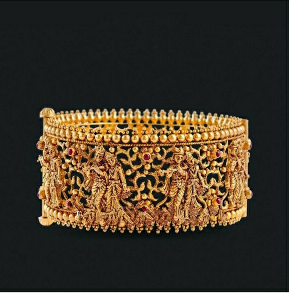 Golden broad bangles