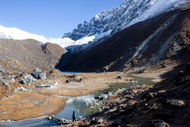Dzongri-Samiti Lake trek: DAY 6: THANSING-LAMUNEY-SAMITI LAKE-THANSING ...