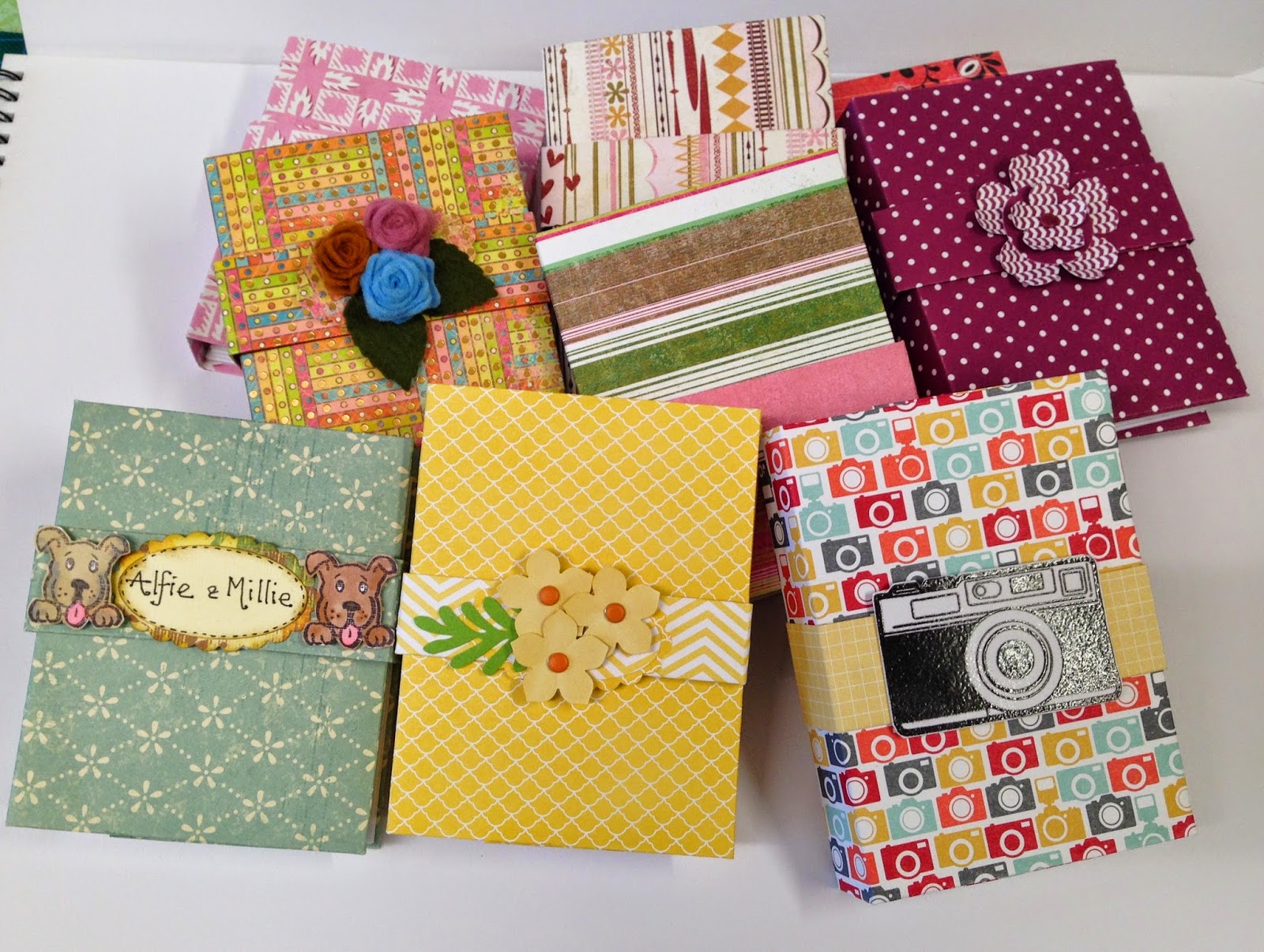 Susibee's Crafty Mess: Cute mini album