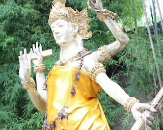 Tri Guna Dalam Bhagawadgita - ALIT SUARJAYA