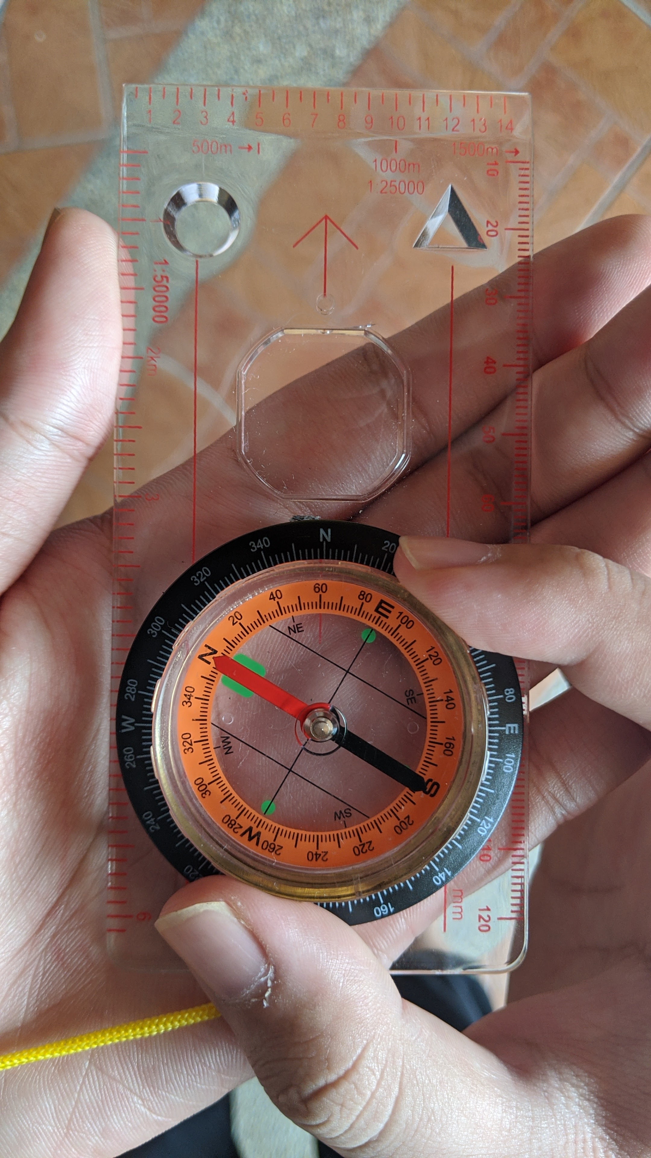 CARA PENGGUNAAN KOMPAS