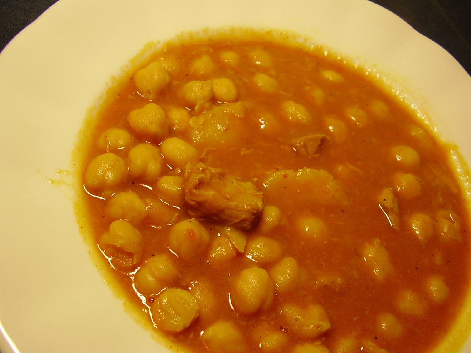 Choconata: Garbanzos con Carne de Cerdo