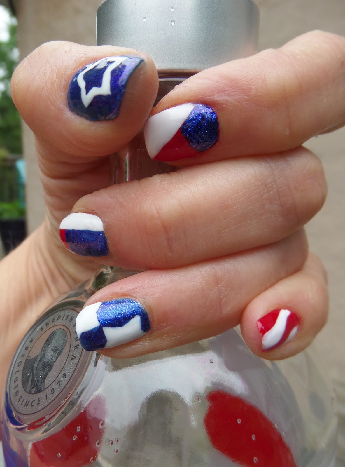 Red, White and Blue Nail Designs: Absolut America Party with a Purpose ...