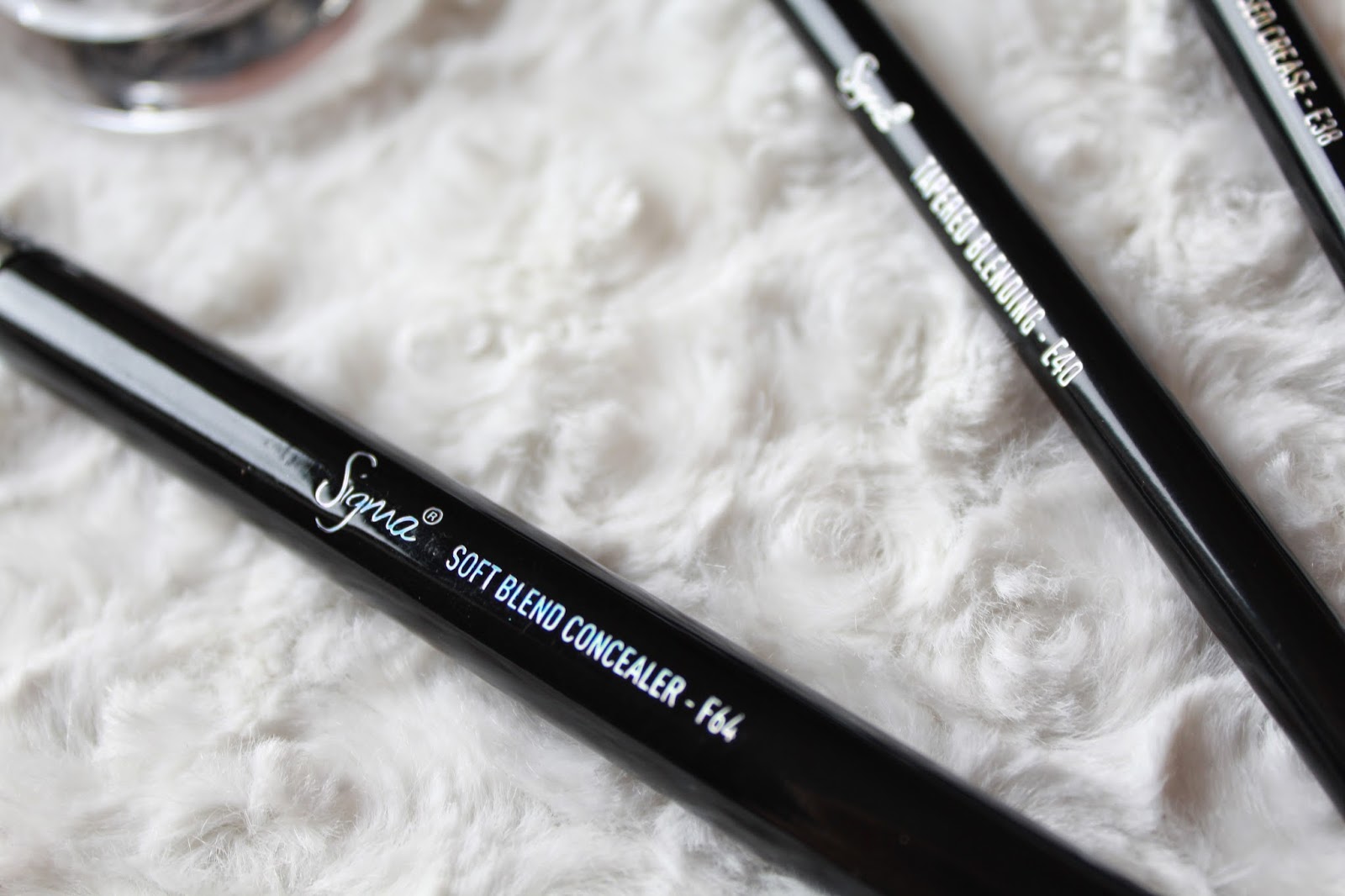 All about the eyes: A Sigma Debut - Inthefrow