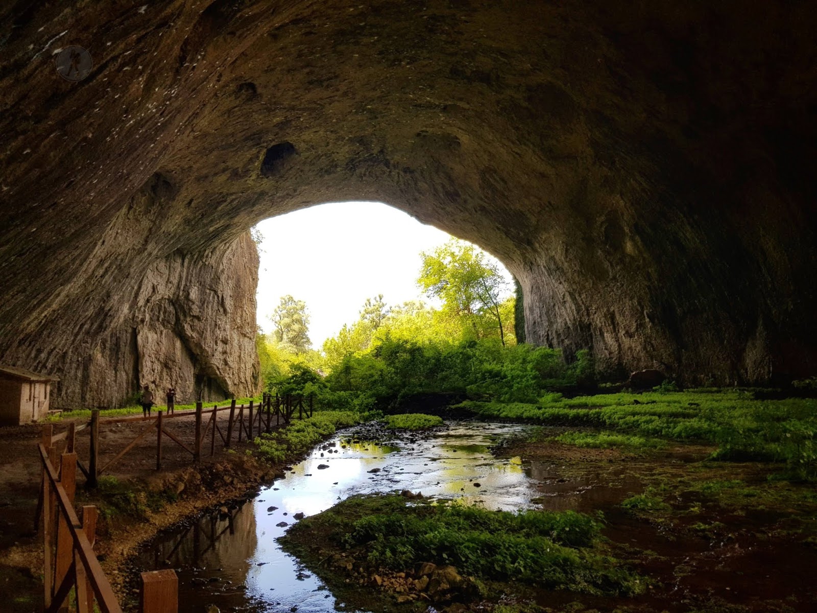 Peștera Devetashka - Drumeție de weekend în Bulgaria - PeMeleaguri.ro