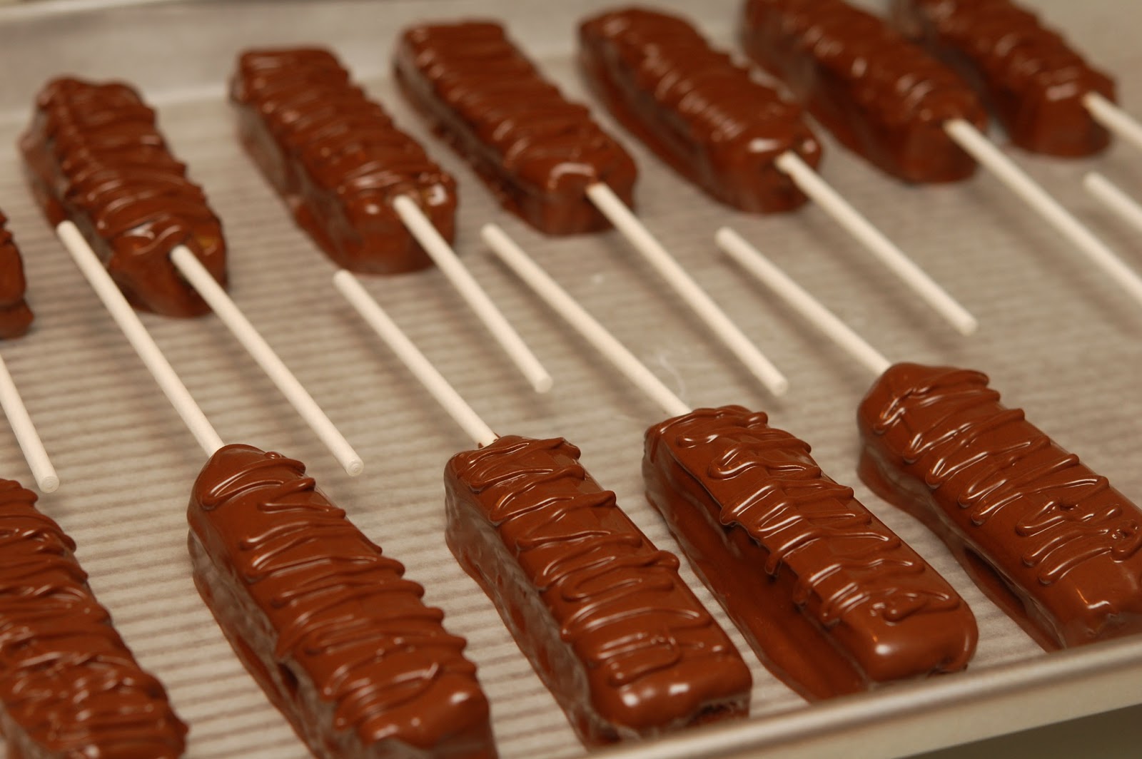 TWIX ON A STICK! - Hugs and Cookies XOXO