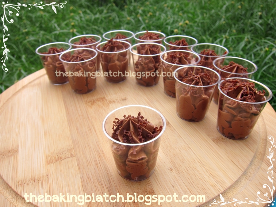 The Baking Biatch || by Cynthia Lim: Mini Easy Dark Chocolate Mousse Cups