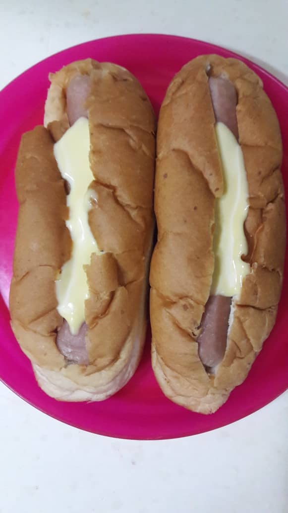My Life & My Loves ::.: resepi Roti Steam Hotdog Cheese yang mudah