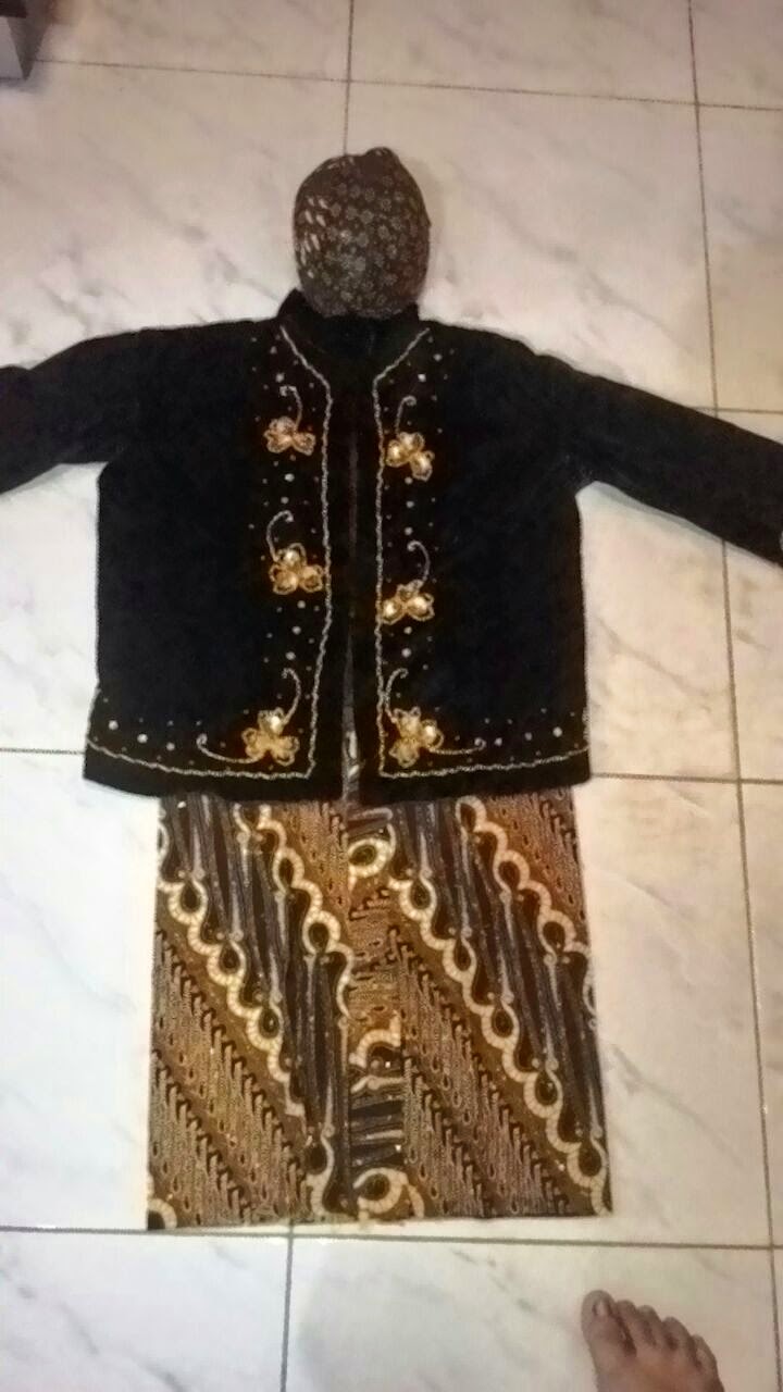 Galeri Baju Adat Pontianak