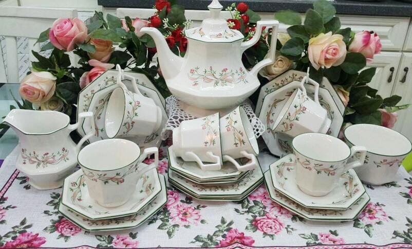 Lovely Treasures from English Garden: Johnson Brothers Eternal Beau Tea ...