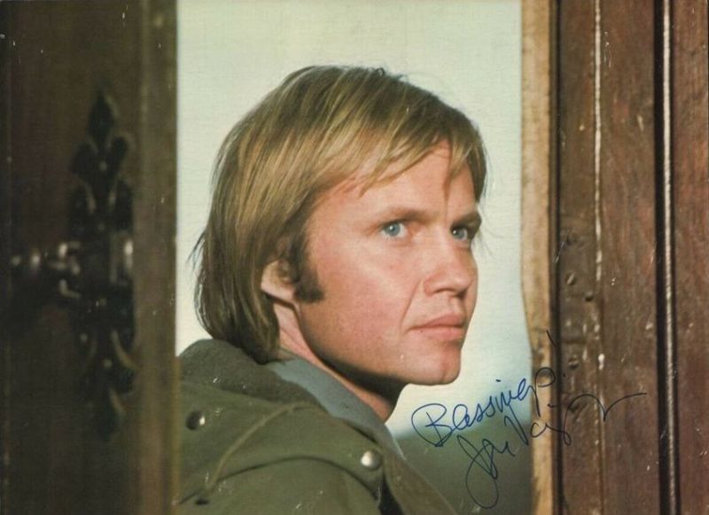 33 Vintage Portrait Photos of Jon Voight in the Late 1960s and ’70s ...