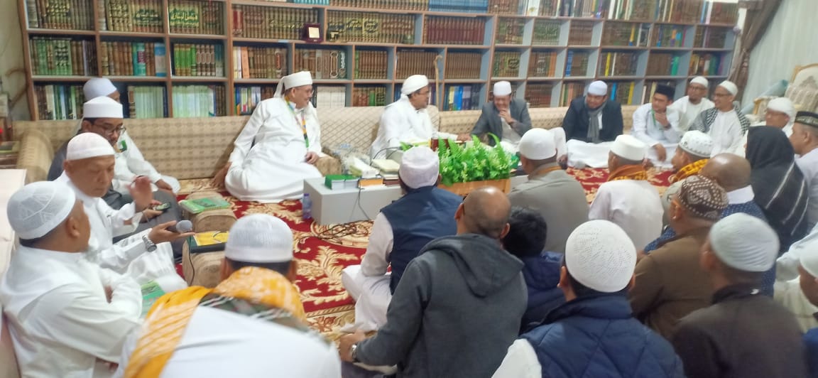 Wasekjen MUI Dan Koh Steven Silaturahmi Temui Habib Rizieq Shihab Di ...
