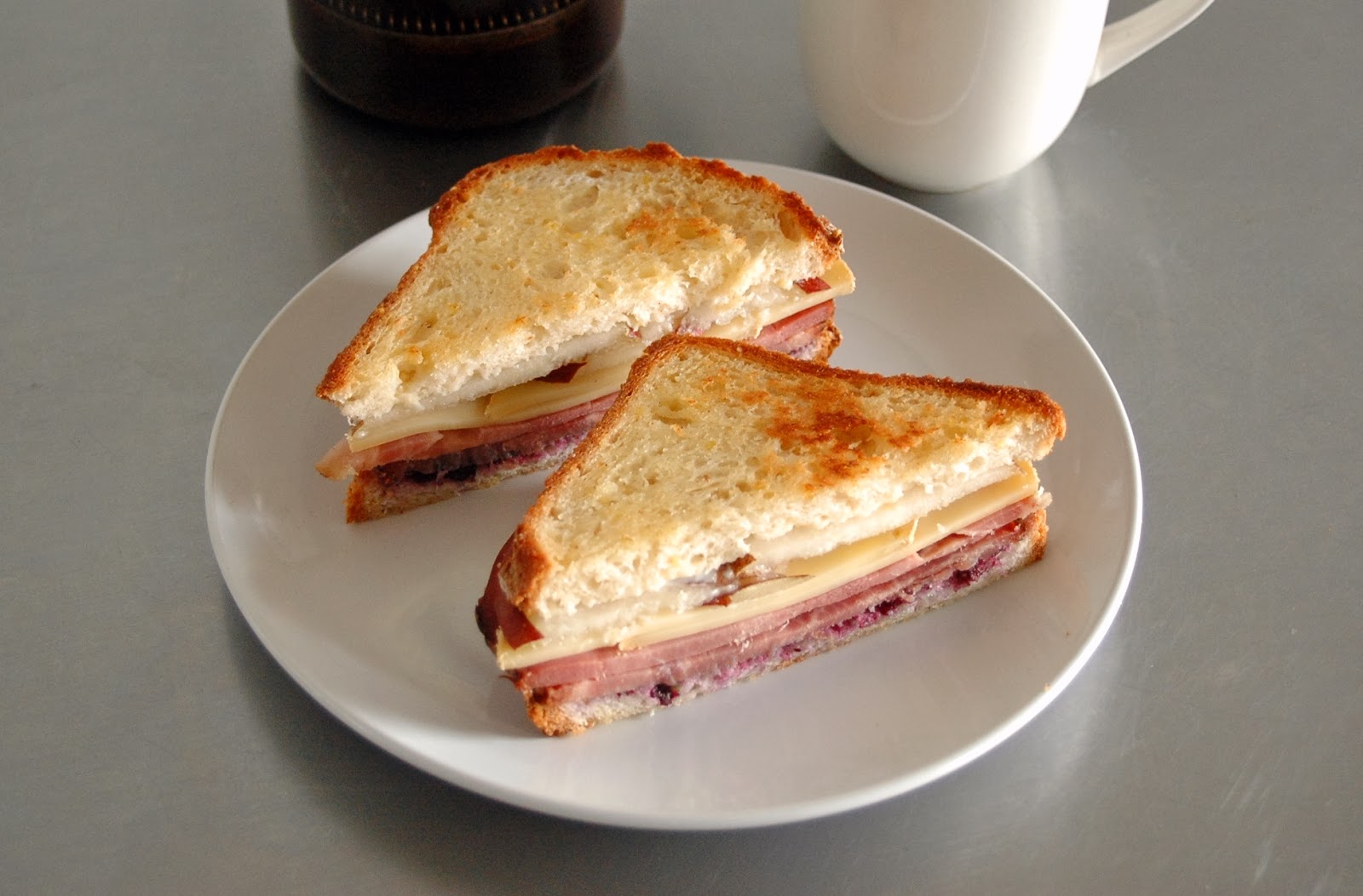 GLORIOUS SANDWICHES: THE HUMPDAY ham + emmental