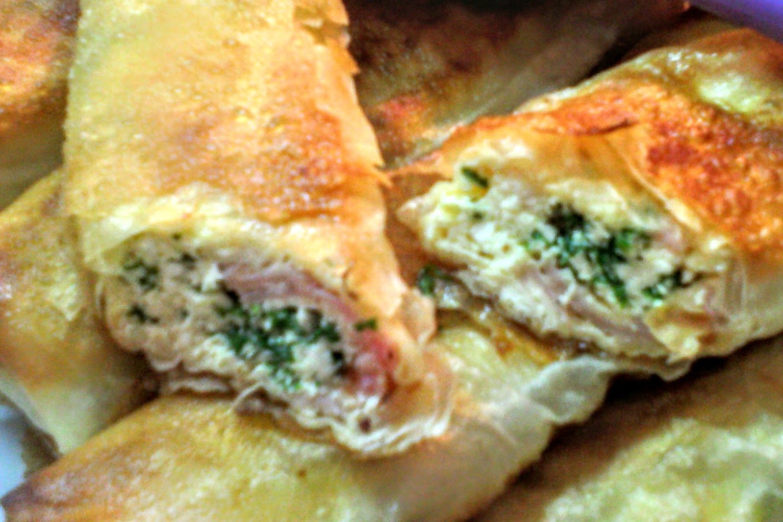 U kuvanju masta pravi svasta: PIKANTNI PALACINCI SA TRI VRSTE SIRA ...