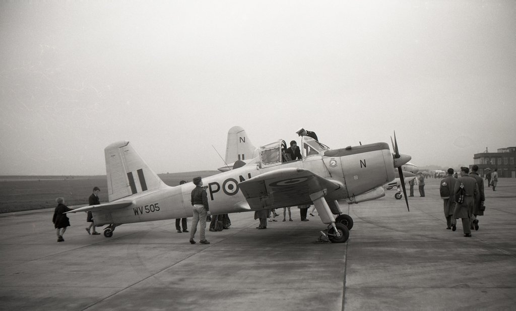 Olivers Aviation Corner: RAF Maintenance Serials 8000M - 8099M.