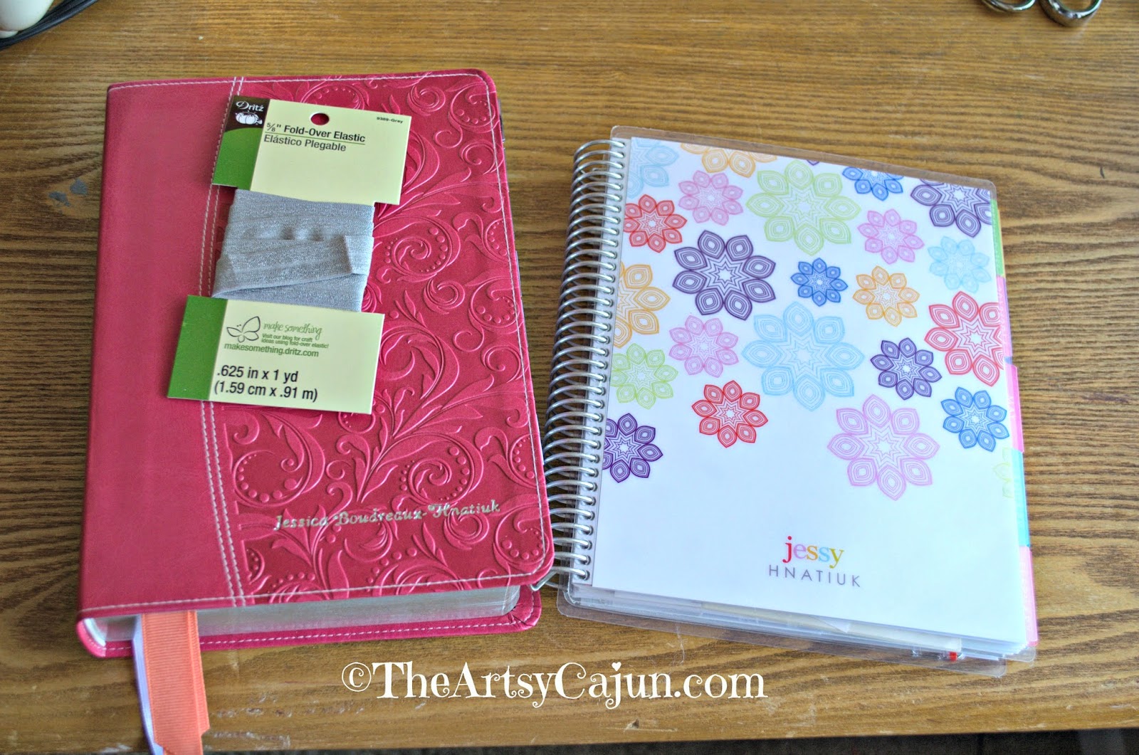 DIY Elastic Book Band Closures | The Artsy Cajun