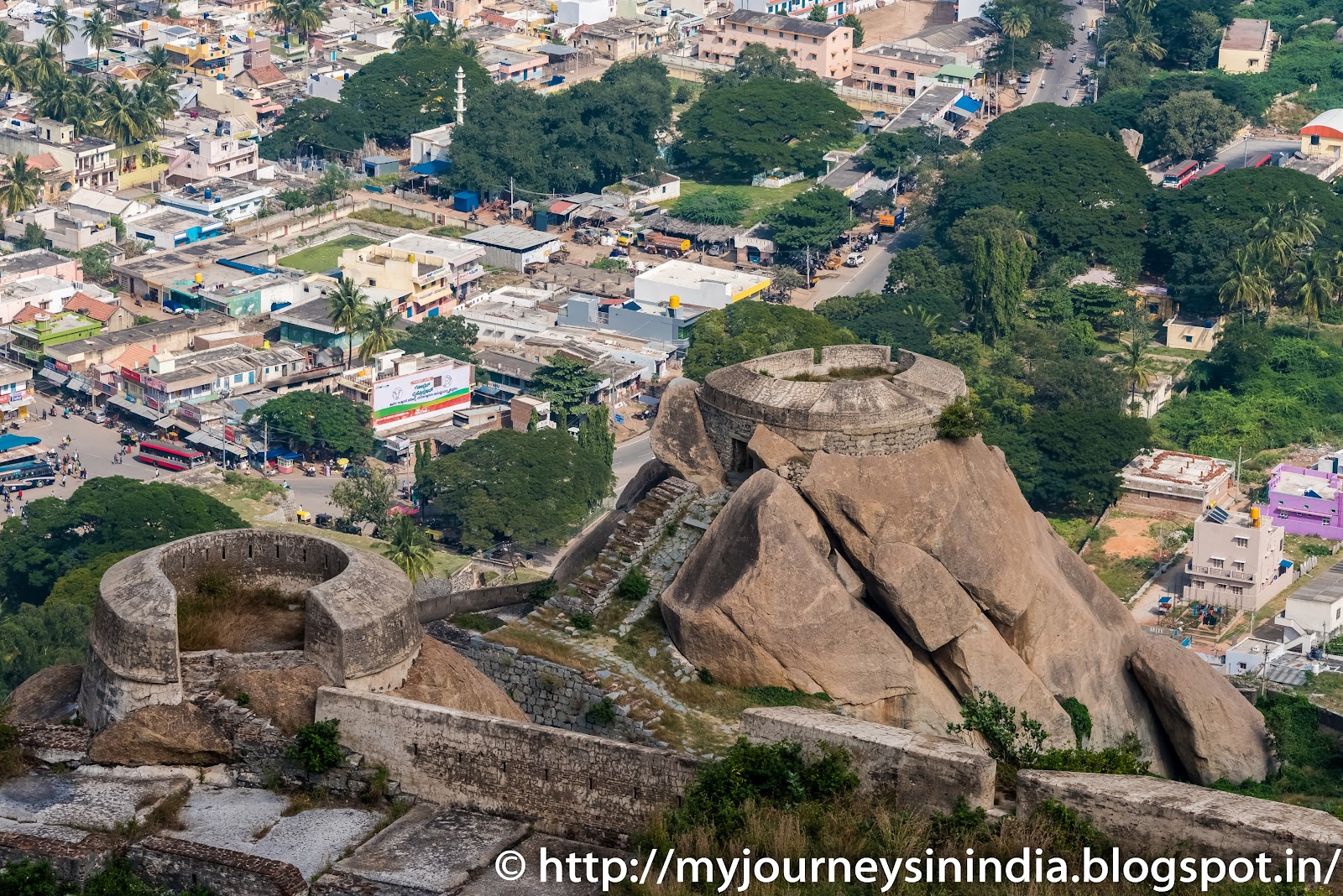 My Journeys In India: Madhugiri Fort or Madhugiri Betta