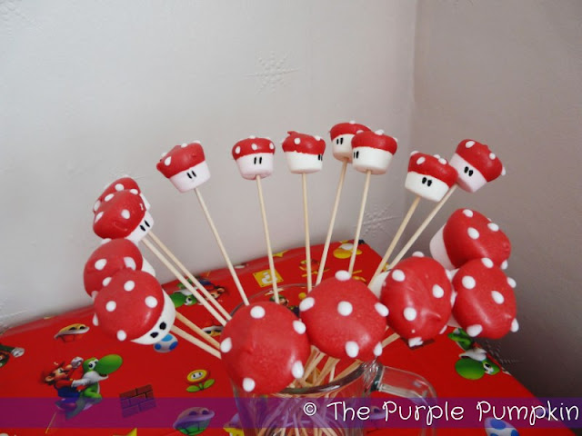 Super Mushroom & 1-Up Mushroom Marshmallow Pops