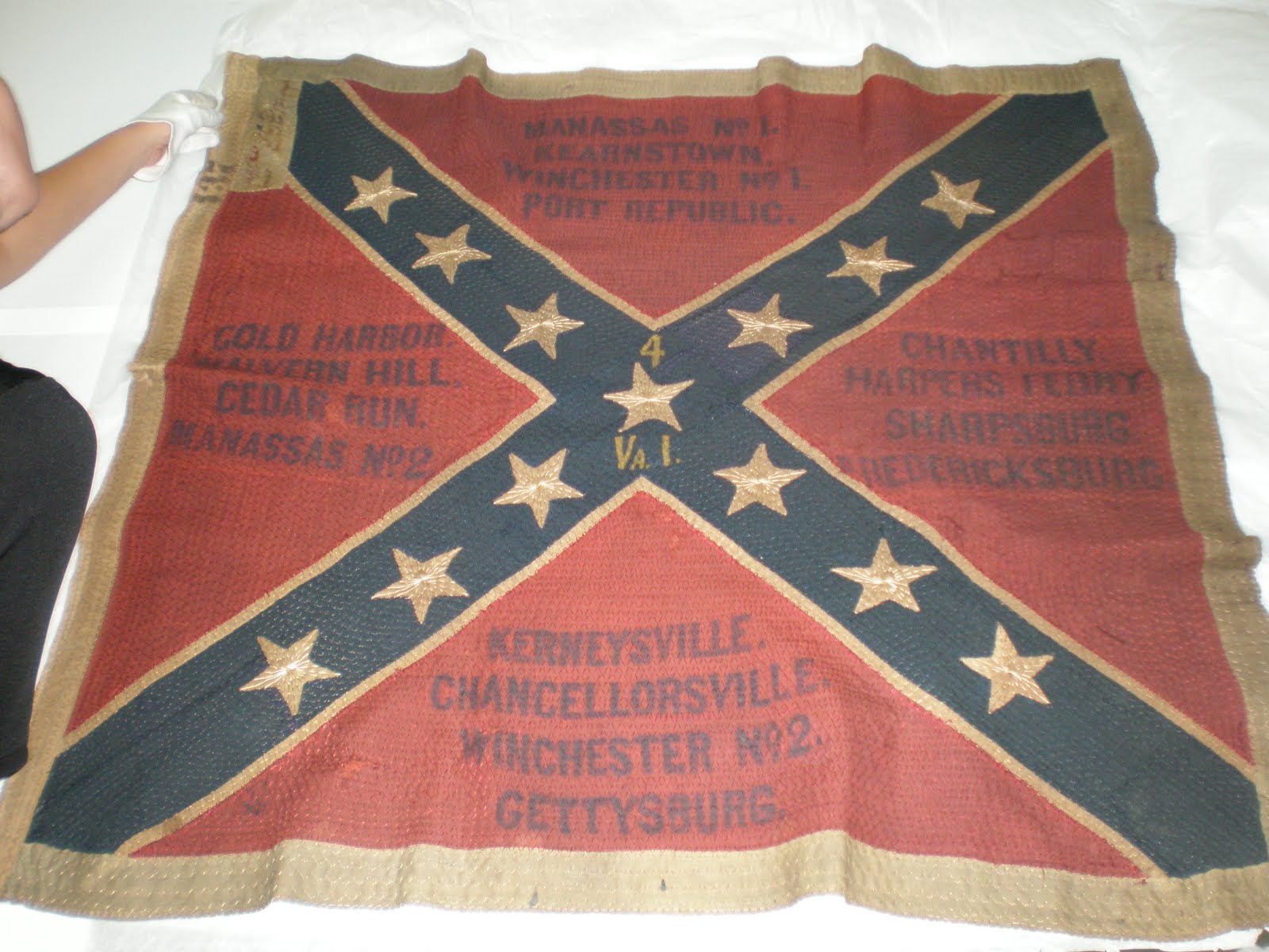 The 4th Virginia Infantry: 4th VA Inf battle flag - The real one