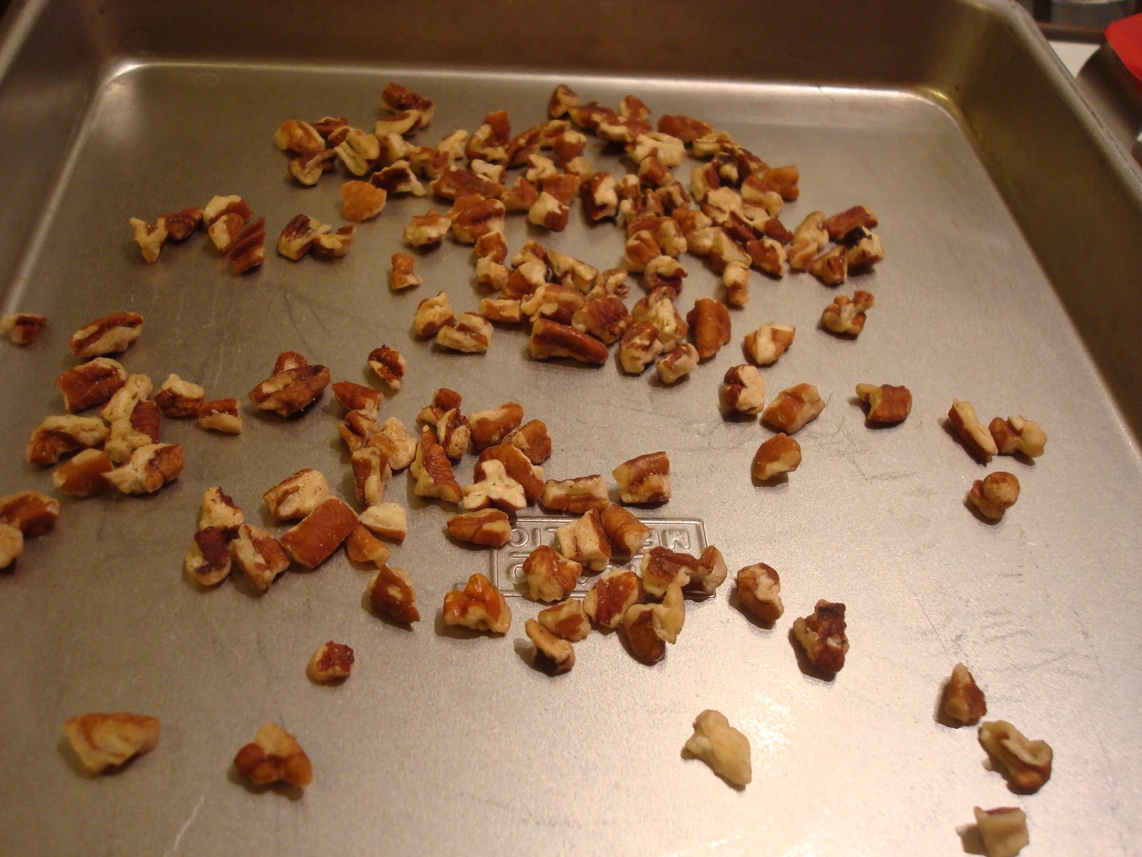 Hot Dinner Happy Home: Toasting Nuts