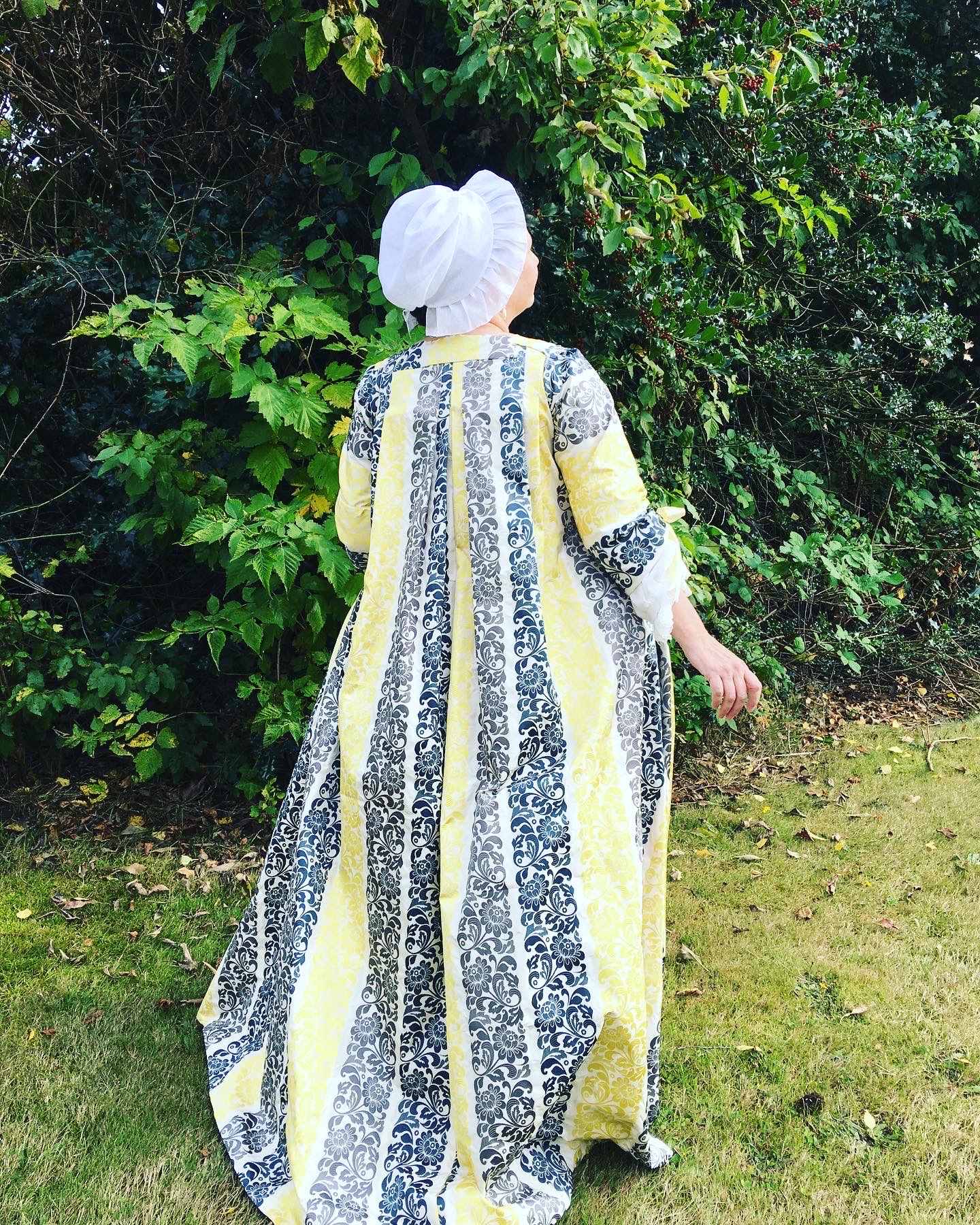 Sew Modern Sew Historical: A silk Robe Volante using Mill Farms Casaque ...