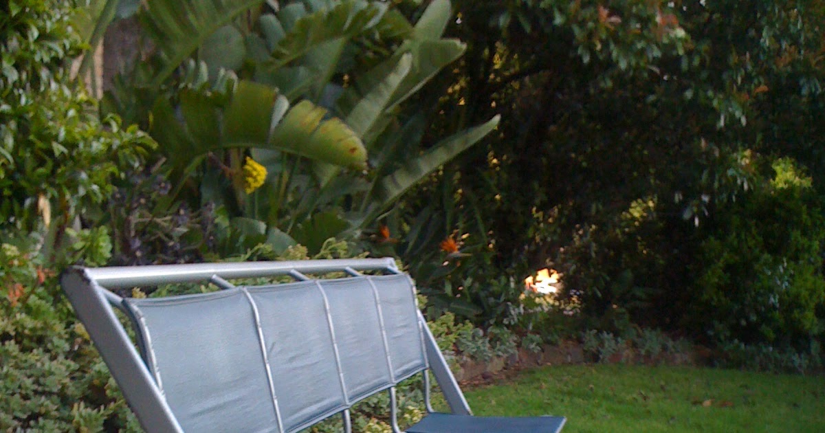 cafechairs: ROWS SCHOOL HALL STACKERS.