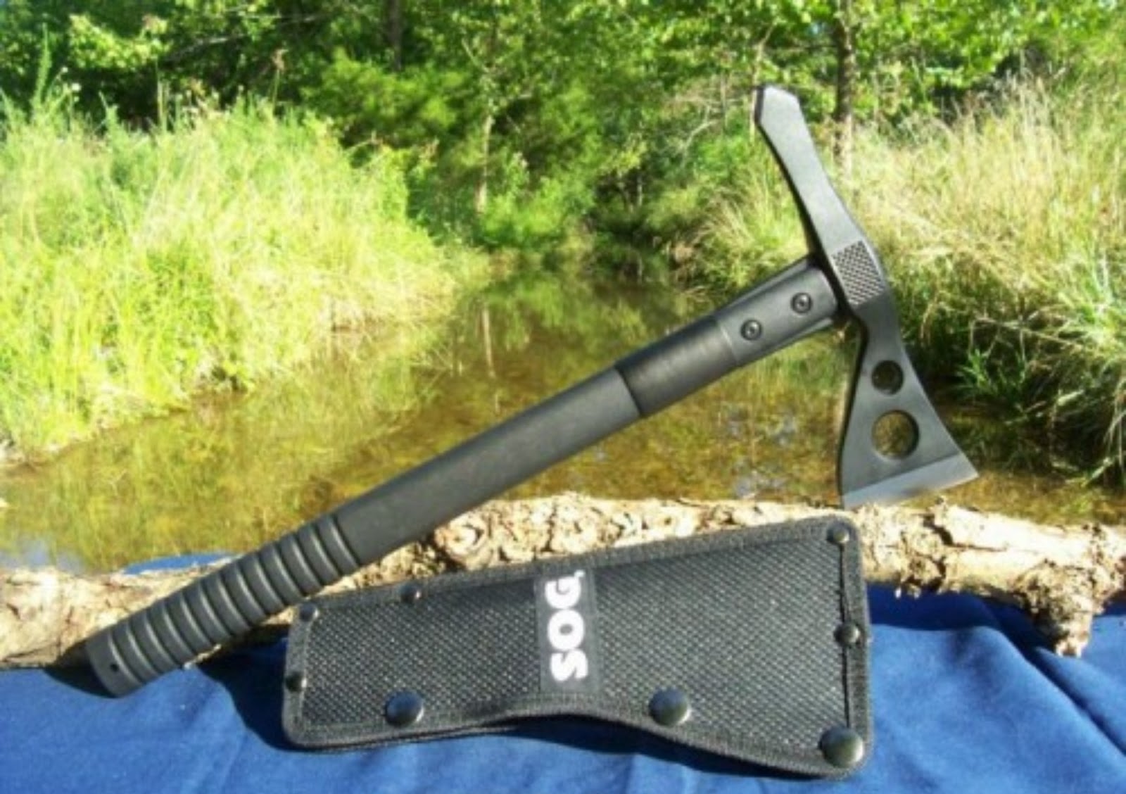 TEAMKILLZOMBIES.COM: Weapons Wednesday - SOG Tactical Tomahawk
