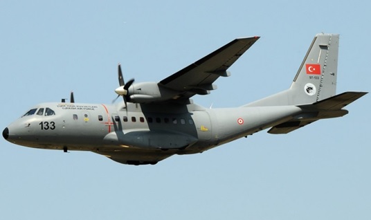 PESAWAT CN-235, TERLARIS DIKELASNYA BUATAN ANAK BANGSA - Guru Teknik Mesin