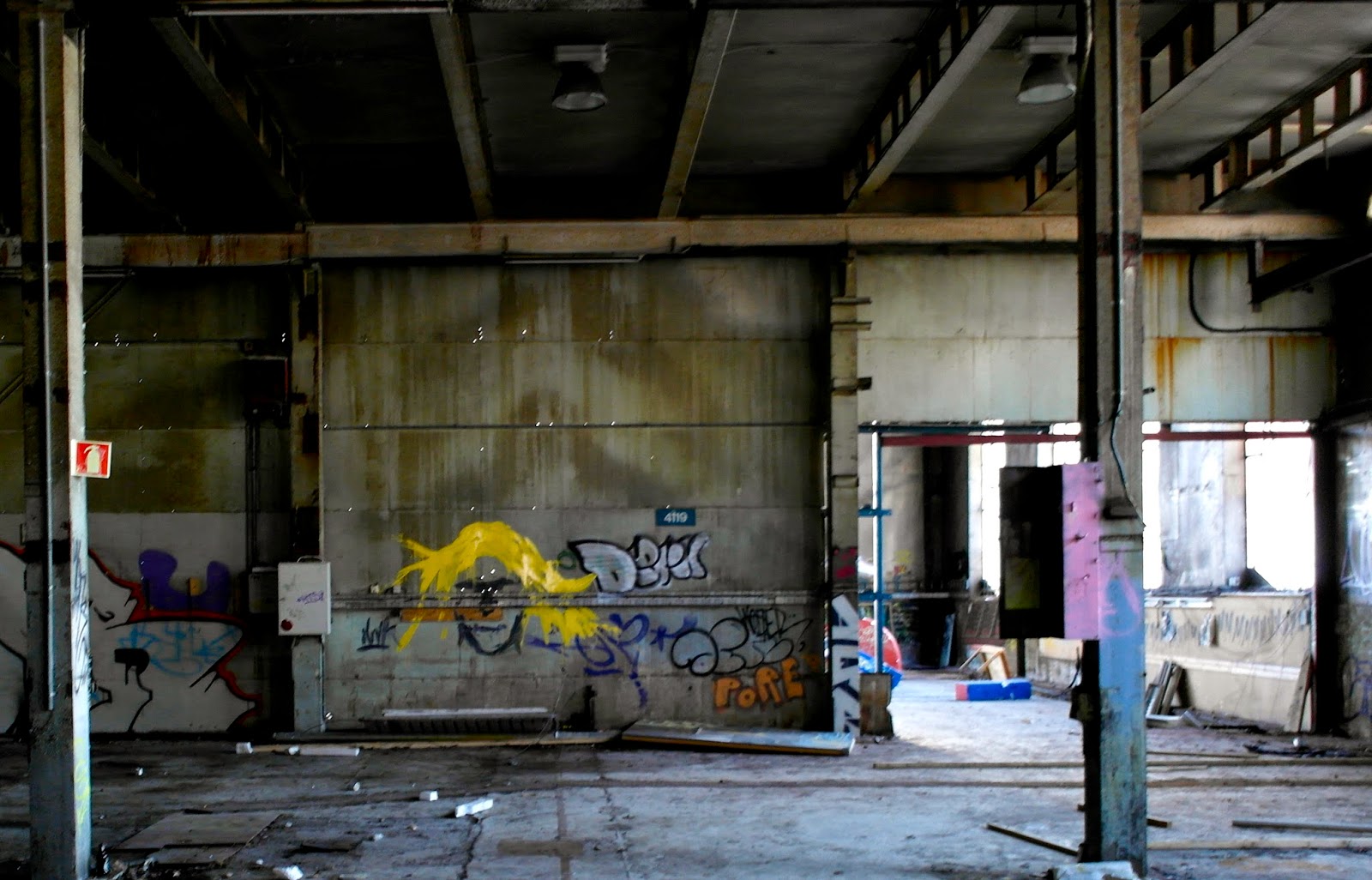 Distractions.....: urbex: The MUNCK building