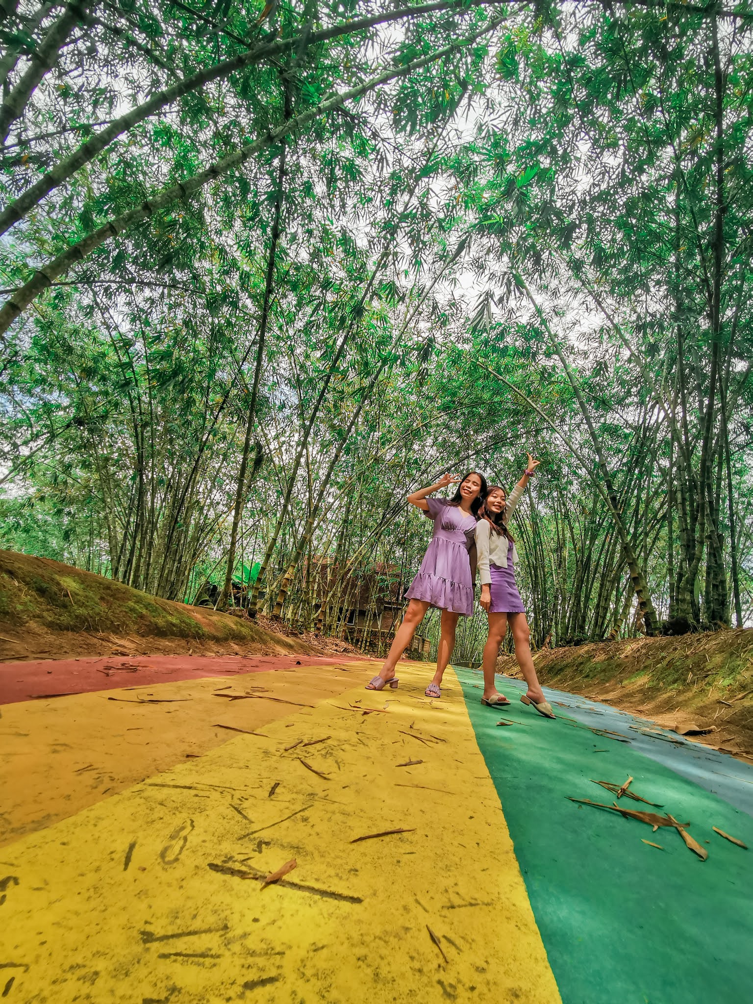 Putuo Village at Kulai, Johor | Colorful Rainbow Village | Snowman ...