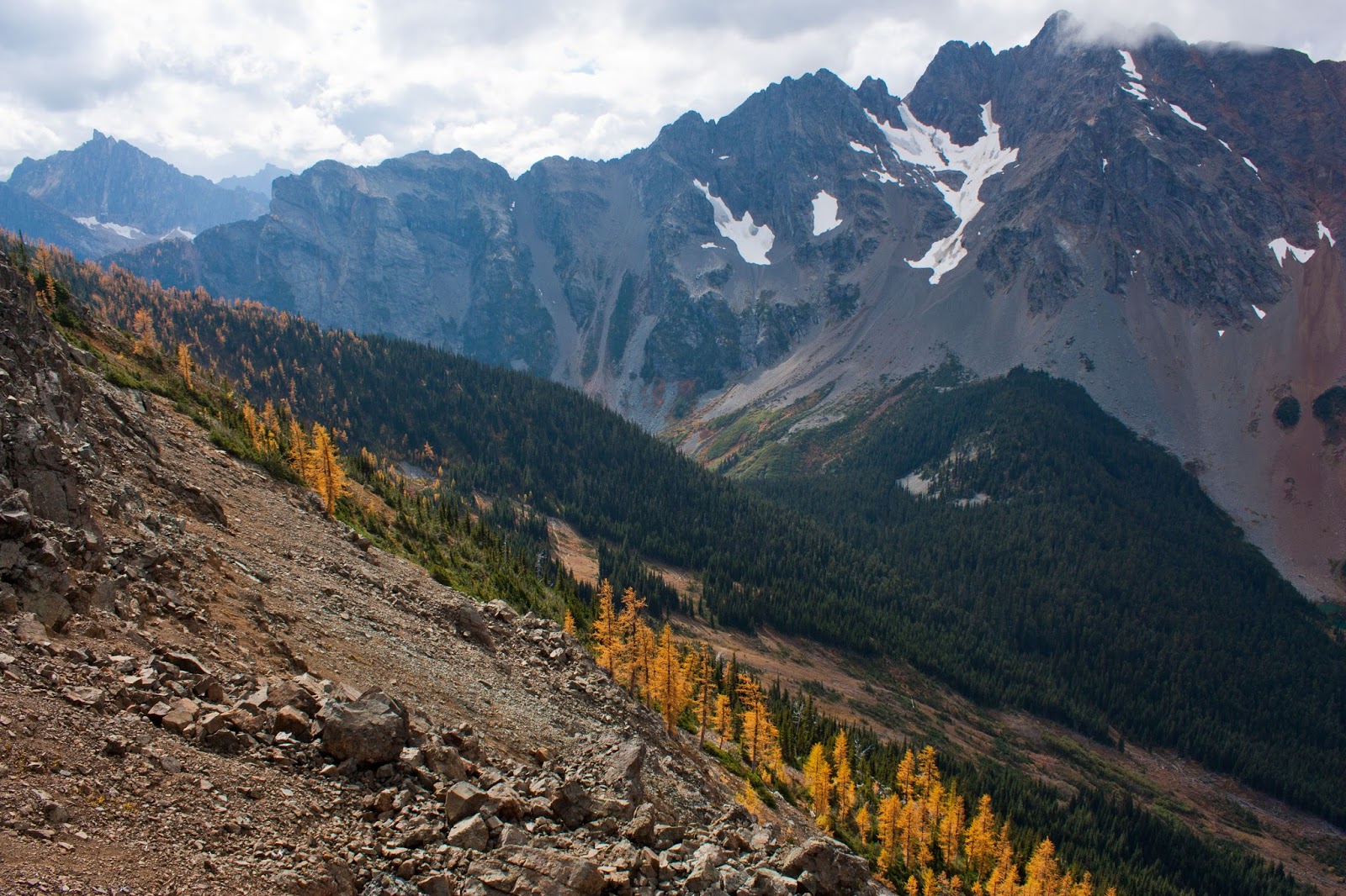 Hiking Shenandoah: Grasshopper Pass