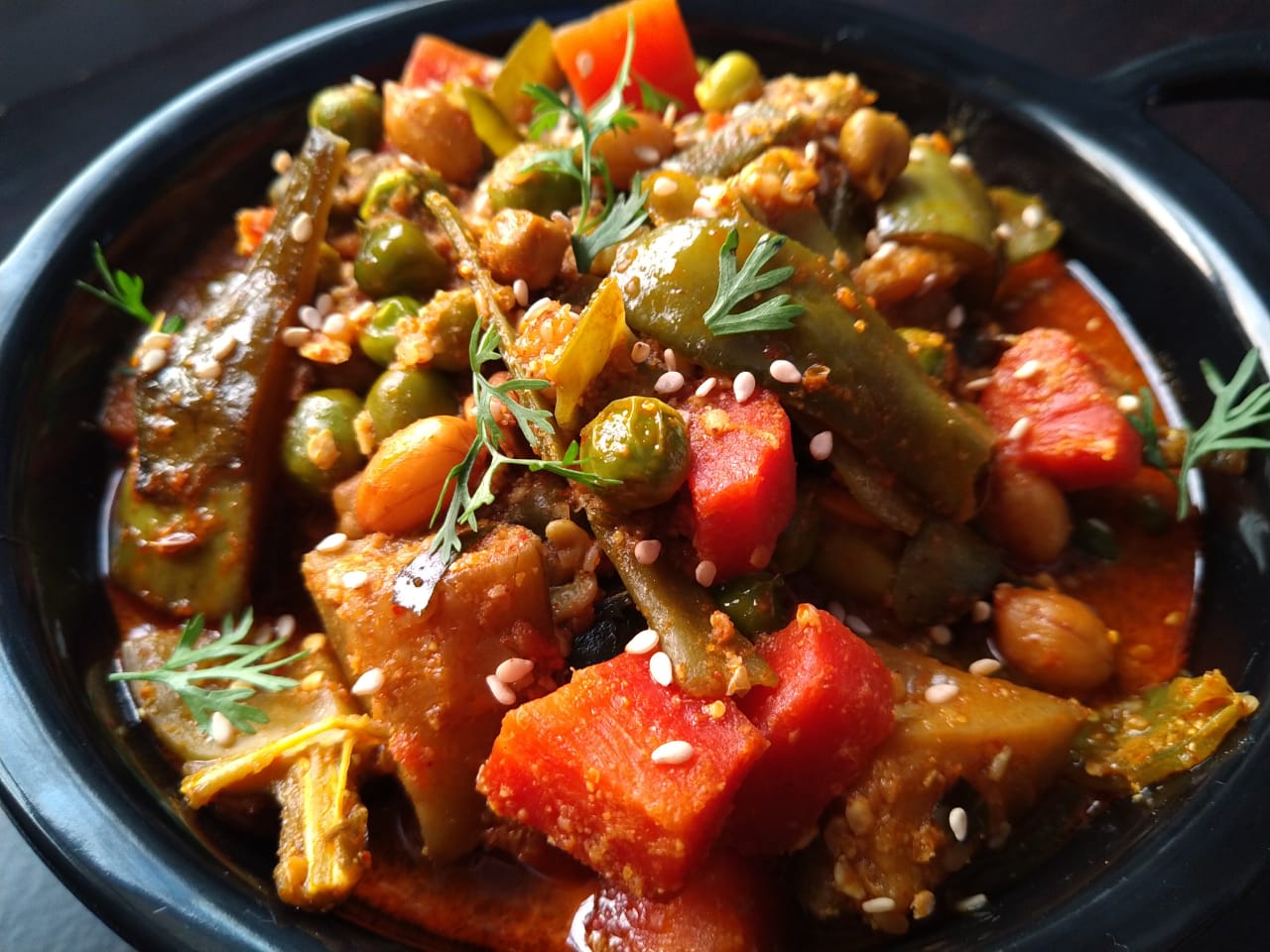 भोगीची मिक्स भाजी | Maharashtrian Traditional Makarsankranti Recipe In ...