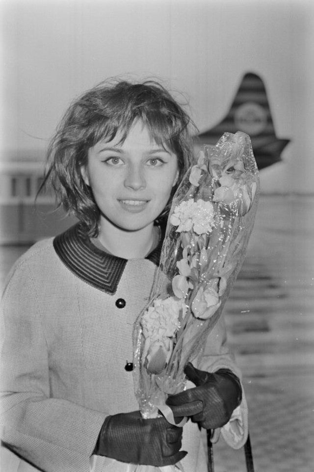 The “First Lady of Slovak Theater”: 28 Gorgeous Photos of Emília ...