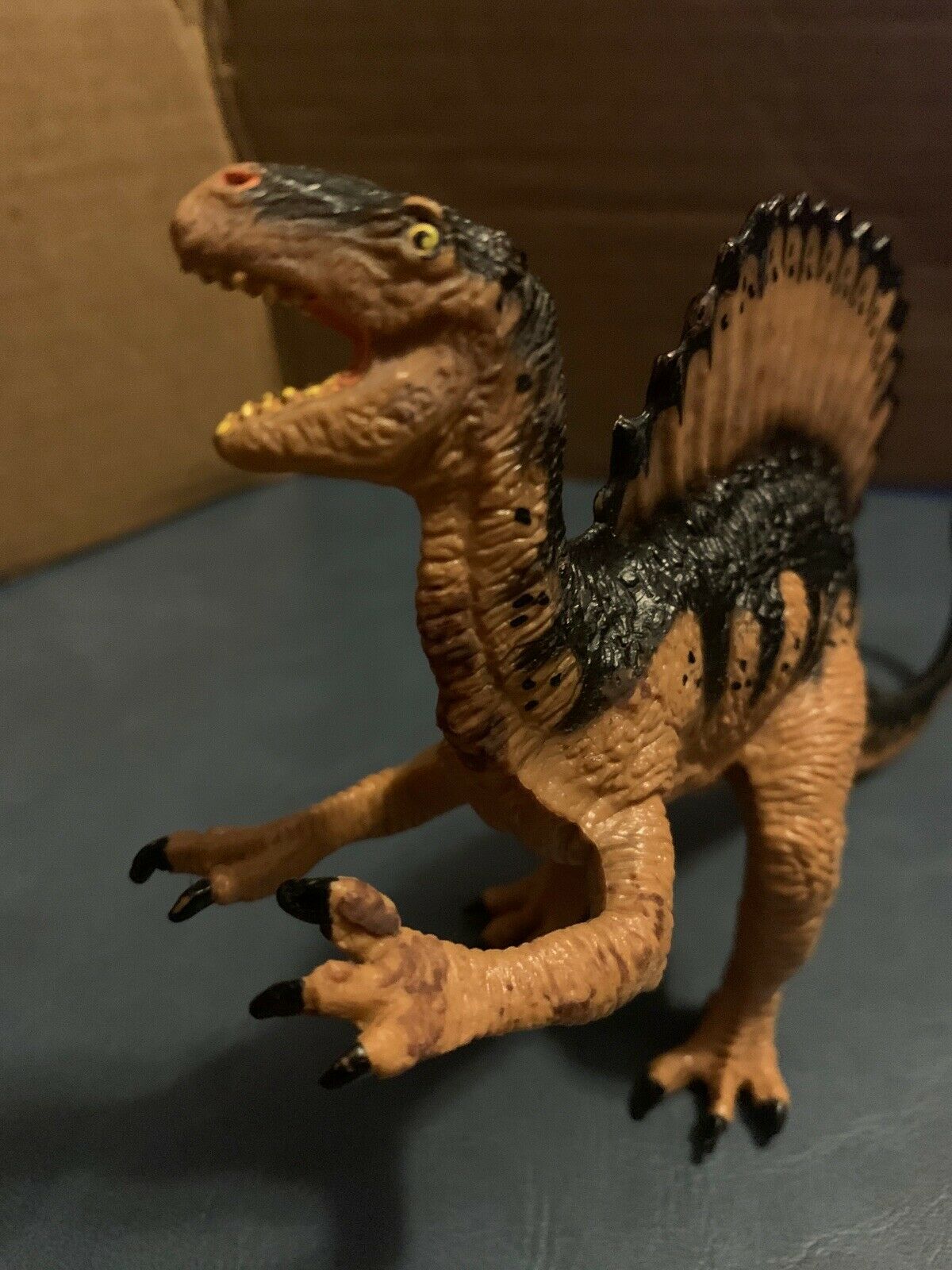 The Carnegie Collection Spinosaurus (1992)