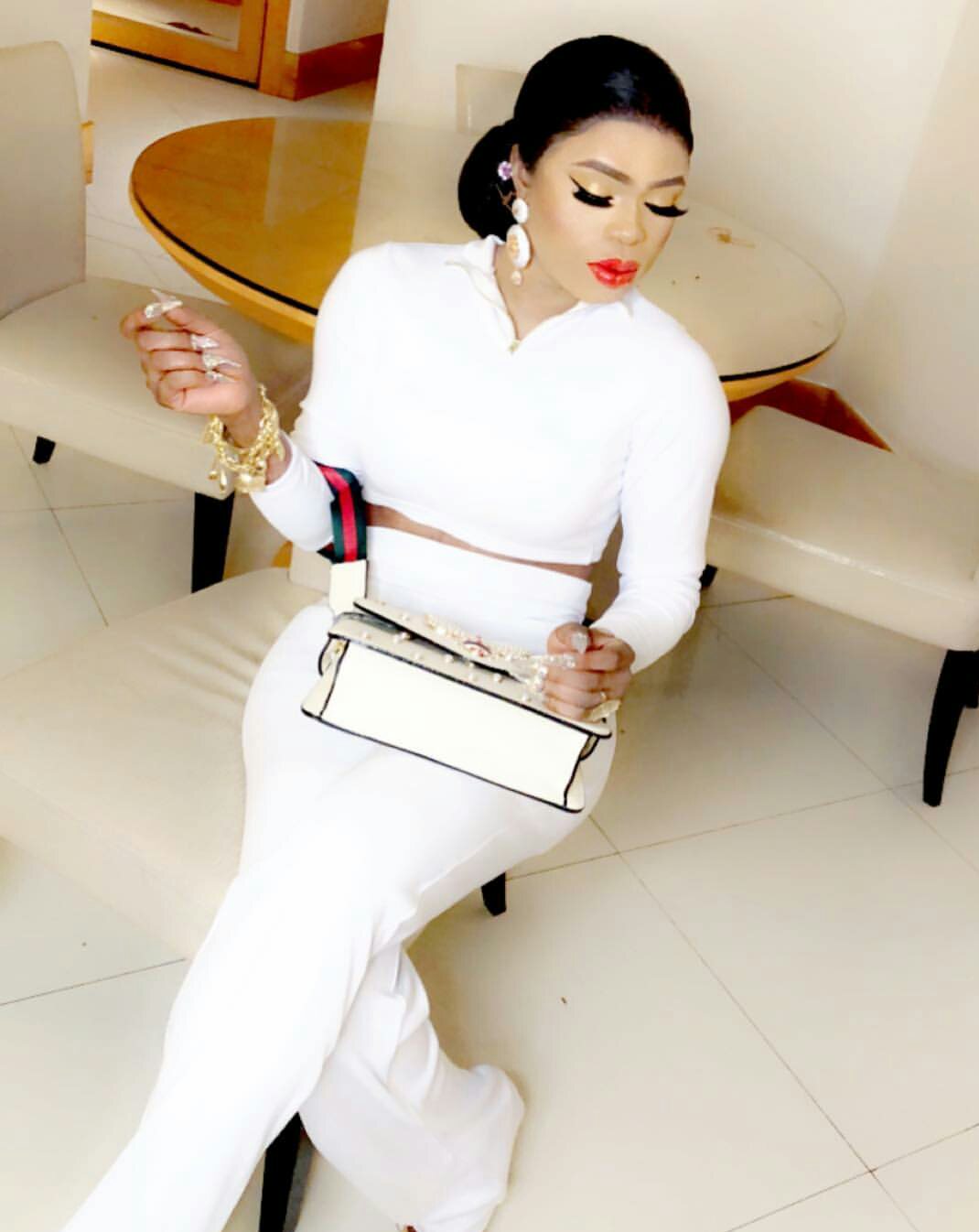 ALL WHITE BOB WHISKEY LOOKING STUNNING | HOUSE OF CHAMELEON.