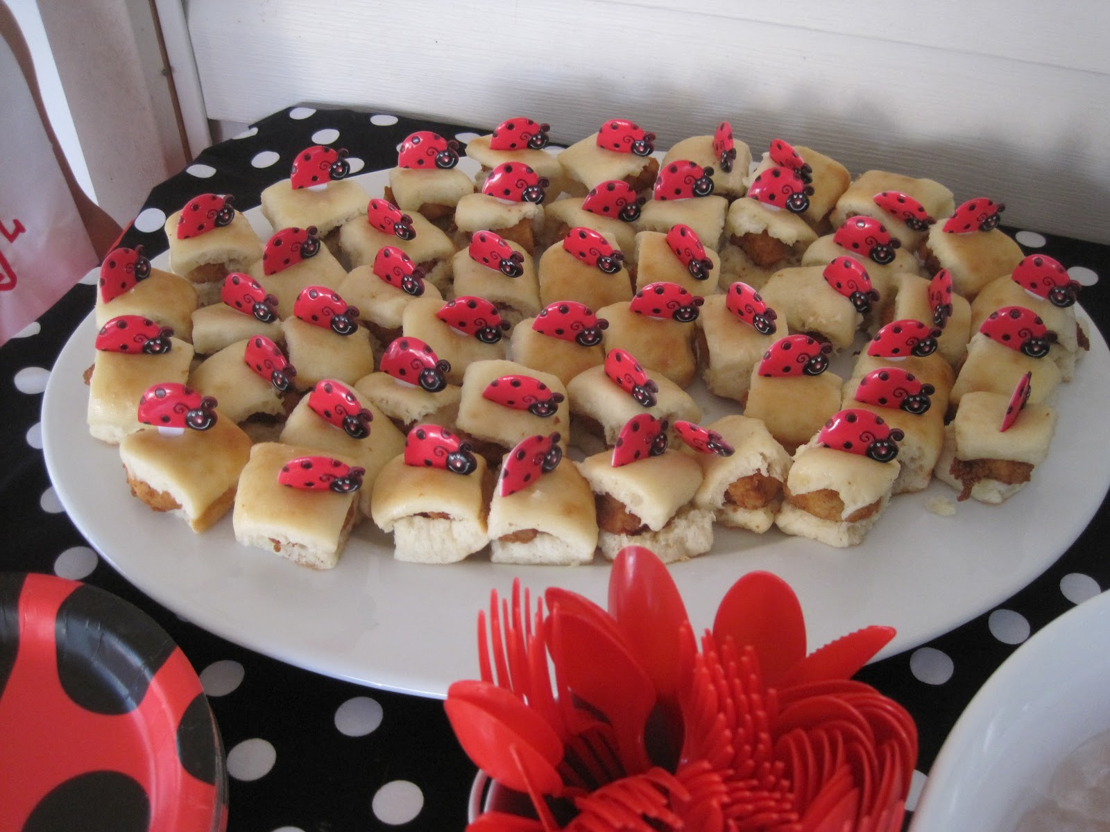 Silly Gilly Desserts: Katelynn's Ladybug Tea Party!!