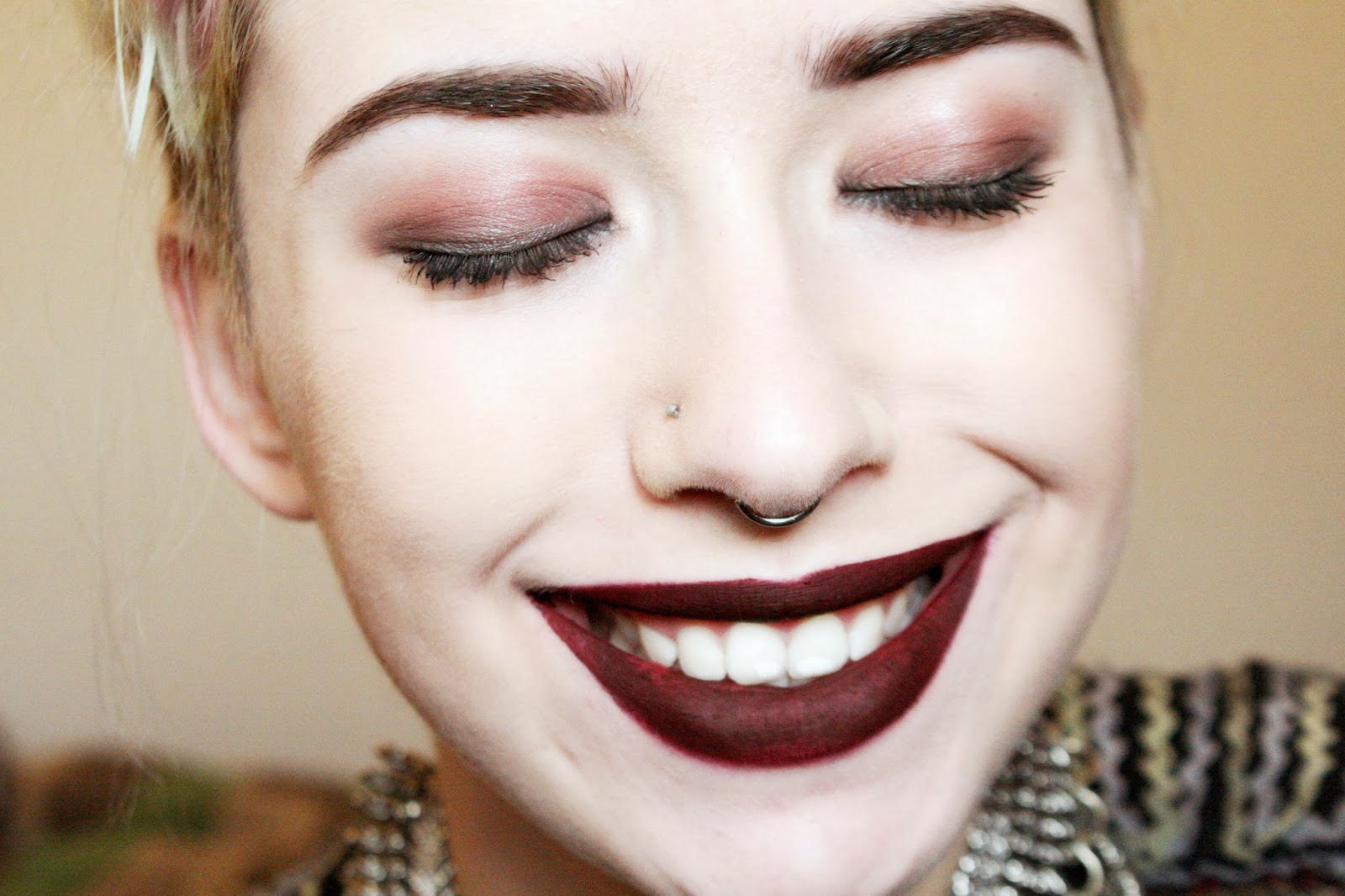 punk-puke: Dark Brows Dark Eyes Dark Lips Makeup Tutorial