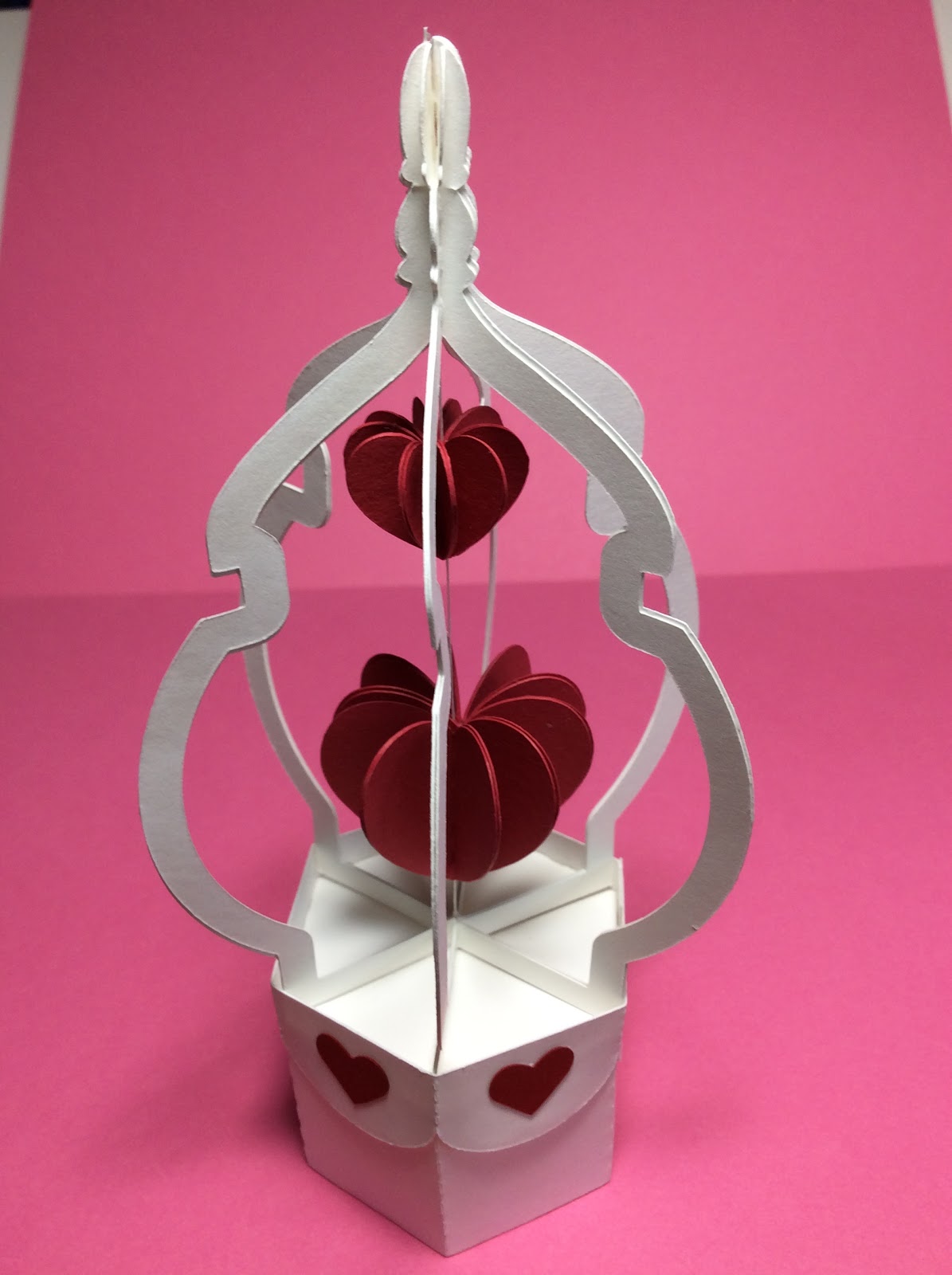 Papercrafts and other fun things: Valentine Cupid Box