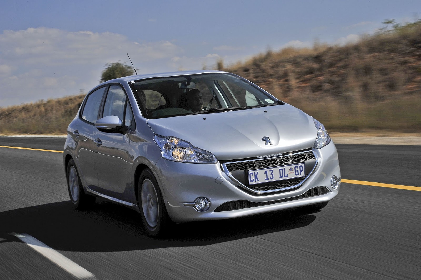 PEUGEOT 208 SELLING IN ROBUST NUMBERS - Awesome Cars: PEUGEOT 208 ...