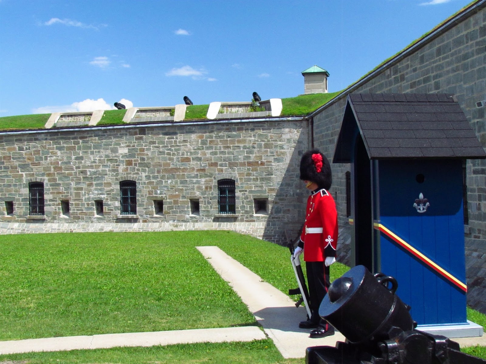 The World of Gord: Touring the Citadel of Old Quebec City