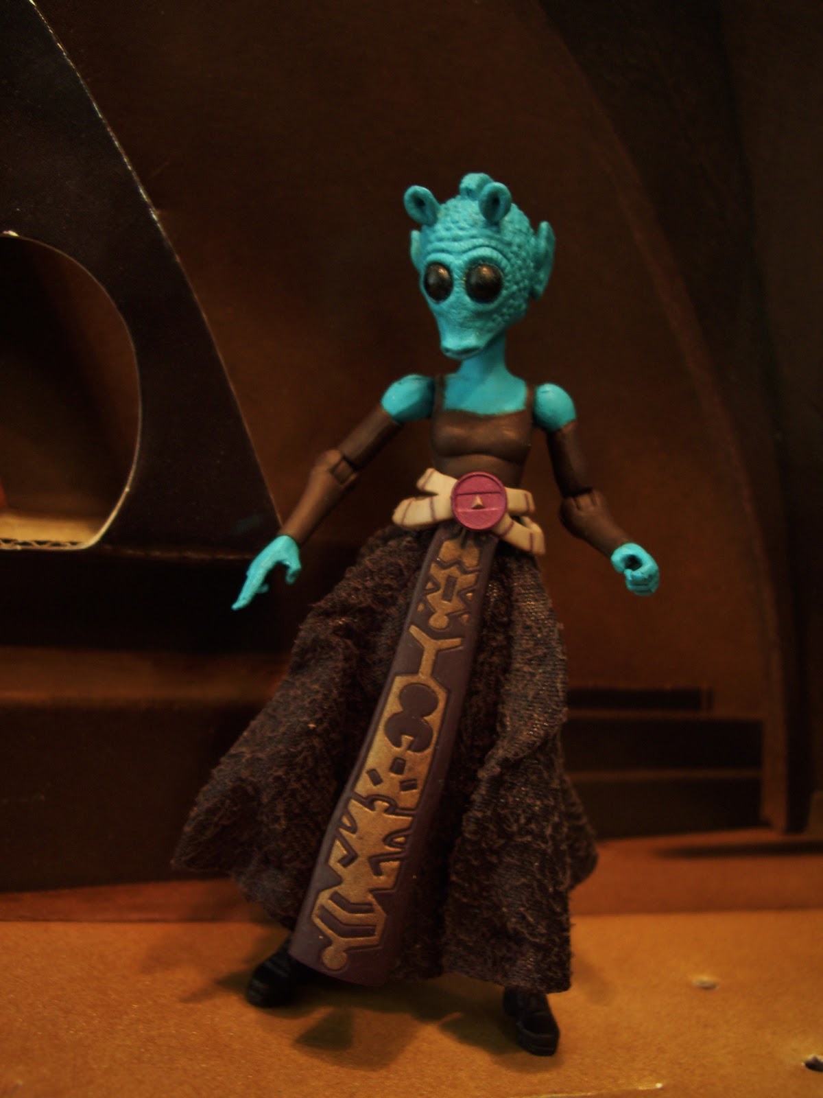 Star Wars: Customs for the Kid: RODIAN GIRL by ELIAS