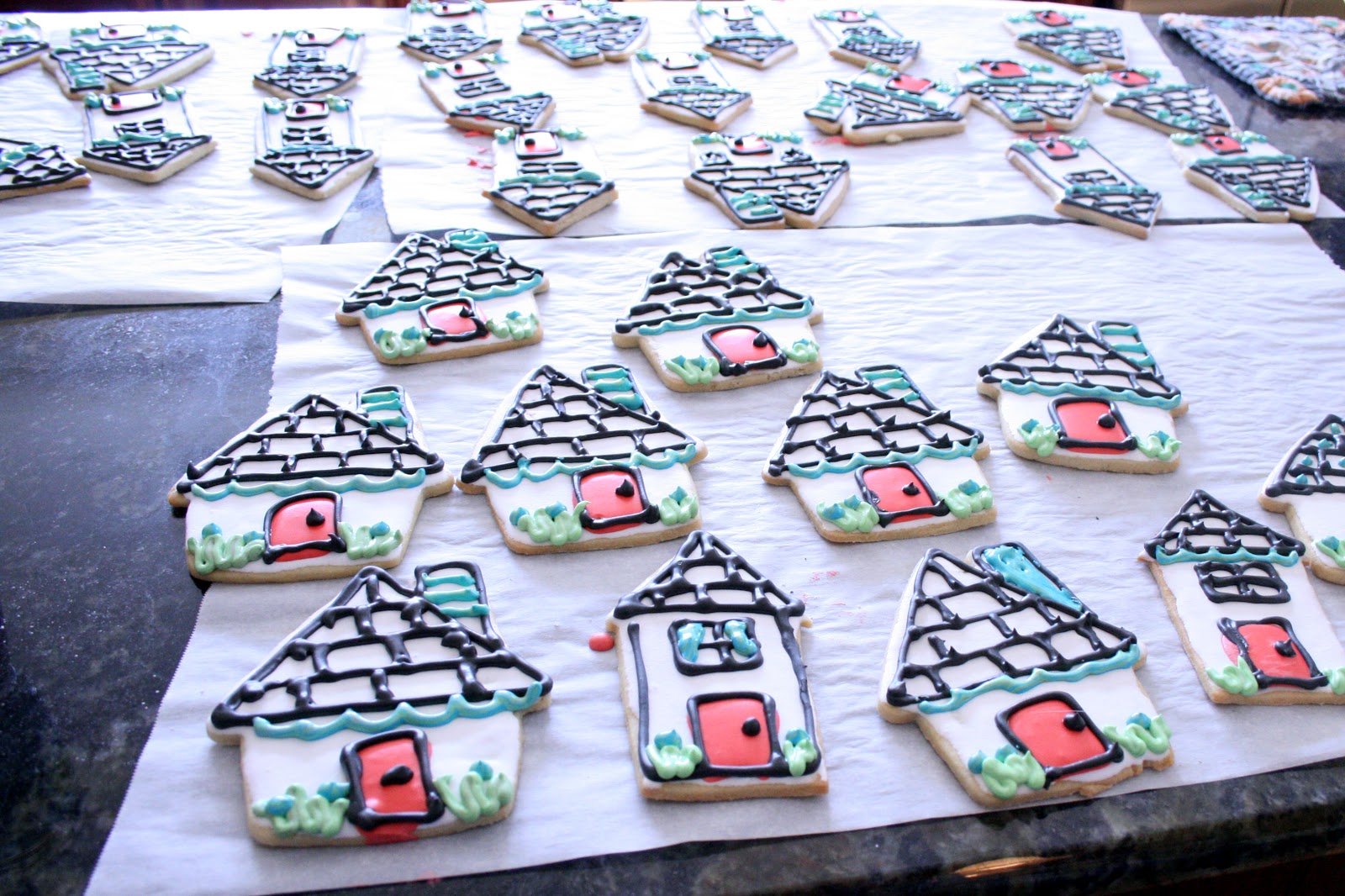 Priscillas: House cookies and more remodeling :)