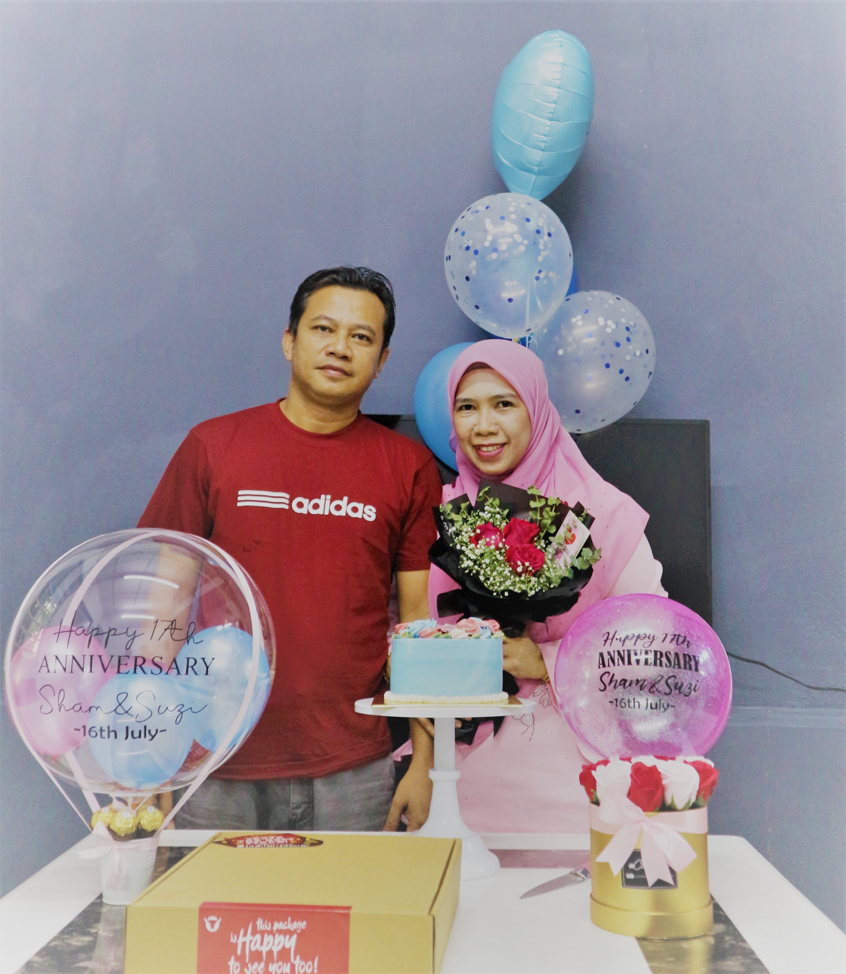 Miles of smiles: A simple yet memorable, sweet anniversary celebration