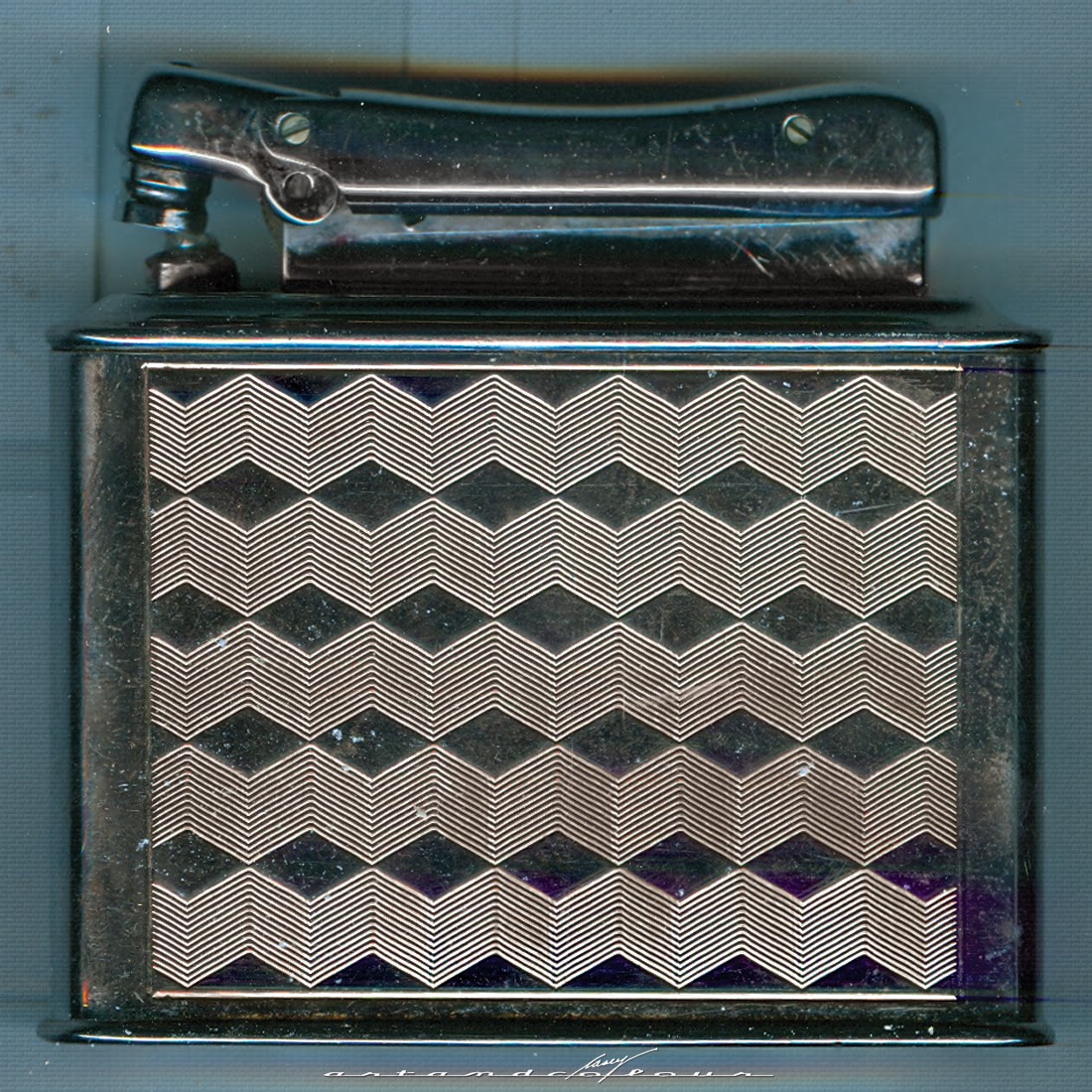 casey/artandcolour: Vintage Ibelo Monopol Lighter