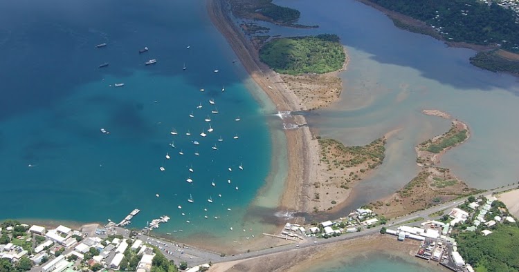 Comores : Le volcan découvert sous Mayotte représente-t-il un danger ...