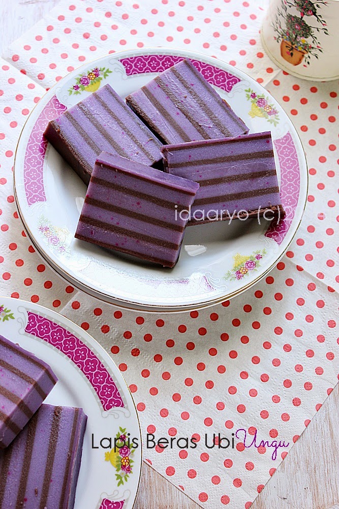 Ida's Homemade......: Kue Lapis Beras Ubi Ungu .......not so pretty ...