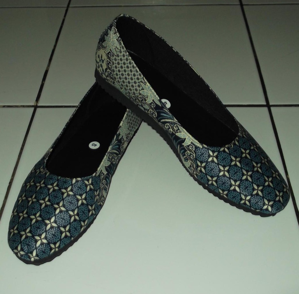 Sepatu Batik Merak Biru - Toko Aneka Bordir