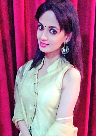 Ketaki Mategaonkar Wiki, Biography, Dob, Age, Height, Weight, Affairs ...