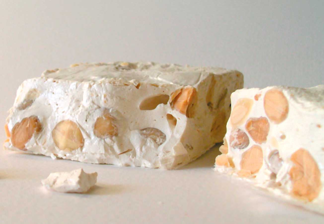 AmicoMario: TORRONE AL CIOCCOLATO FATTO IN CASA: UNA VERA DELIZIA DA ...